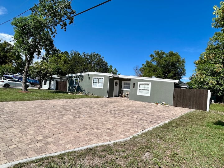 Pet Welcome / House With Wifi & Parking. - Winter Park, FL
