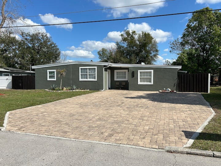 Pet Welcome / House With Wifi & Parking. - Orlando
