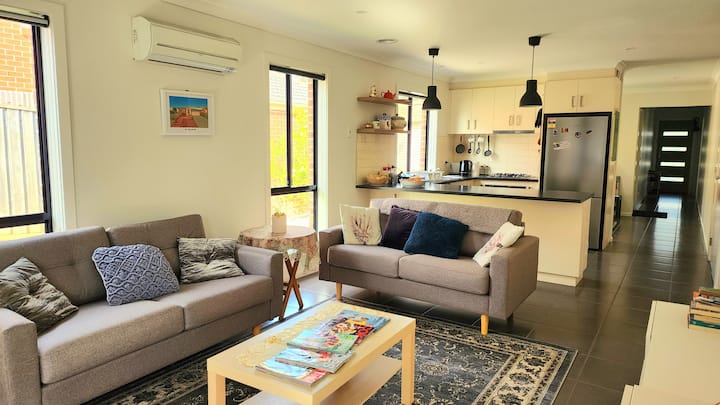 Calm And Cozy - Beaconsfield