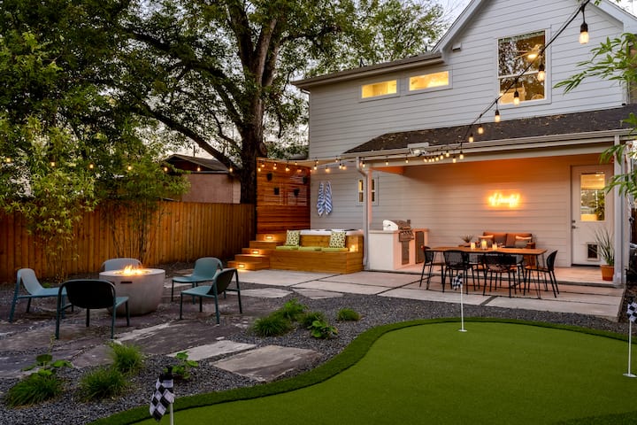 Urban Retreat W/spa, Movie, Mini-golf In Dt/6th St - Austin, TX
