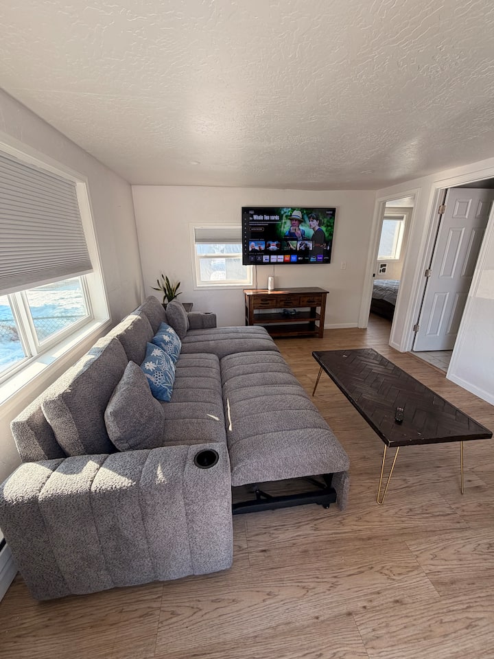 Modern 1 Bedroom House In Anc - アンカレジ, AK