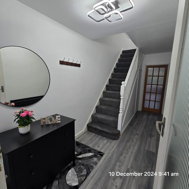 Home Stay @ Jesline&sudheesh's - 노팅엄