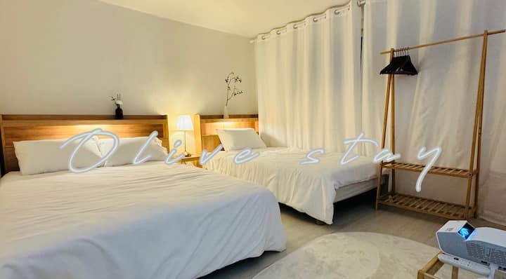 Sale/2룸3베드/짐보관/빔프로젝트/지하철3분/편의점30초/망원/홍대/합정/월드컵경기장 - Seoul