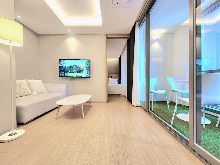 12a | 3~4인 여유공간 | 해운대해변 5분 | 무료짐보관 - Busan