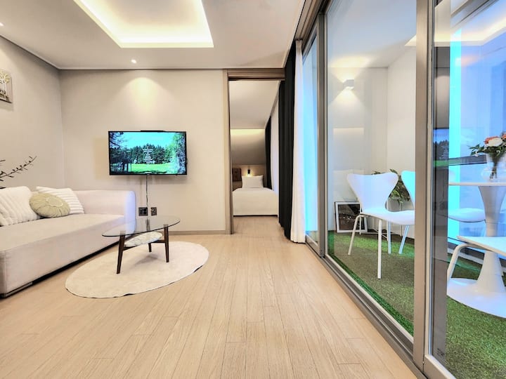 L12[신축/합법숙소][핵심번화가/해운대 해변5분/지하철3분/정수기/비데/짐보관/ott] - Busan