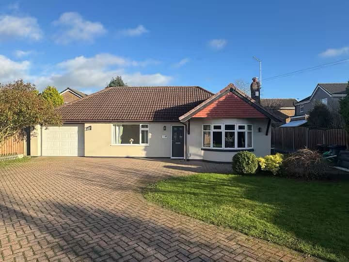 Northfield Retreat Luxury Home. - Rotherham