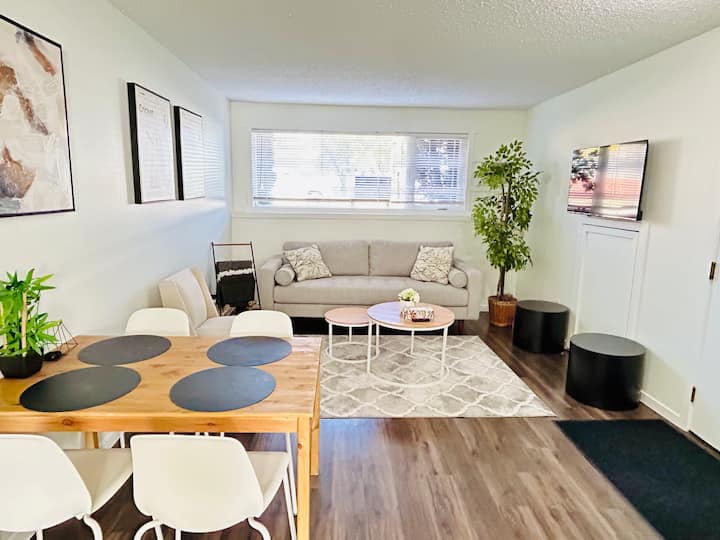 Beautiful & Modern 2 Bedroom Apt - Brandon