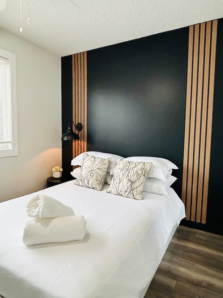 Beautiful & Modern 2 Bedroom Apt - Brandon