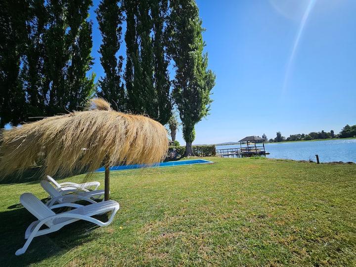 Hermosa Casa Con Acceso Al Lago Rapel - Chili