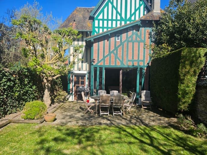 Maison, Proche Plage, 8 Couchages, Jardin. - Deauville