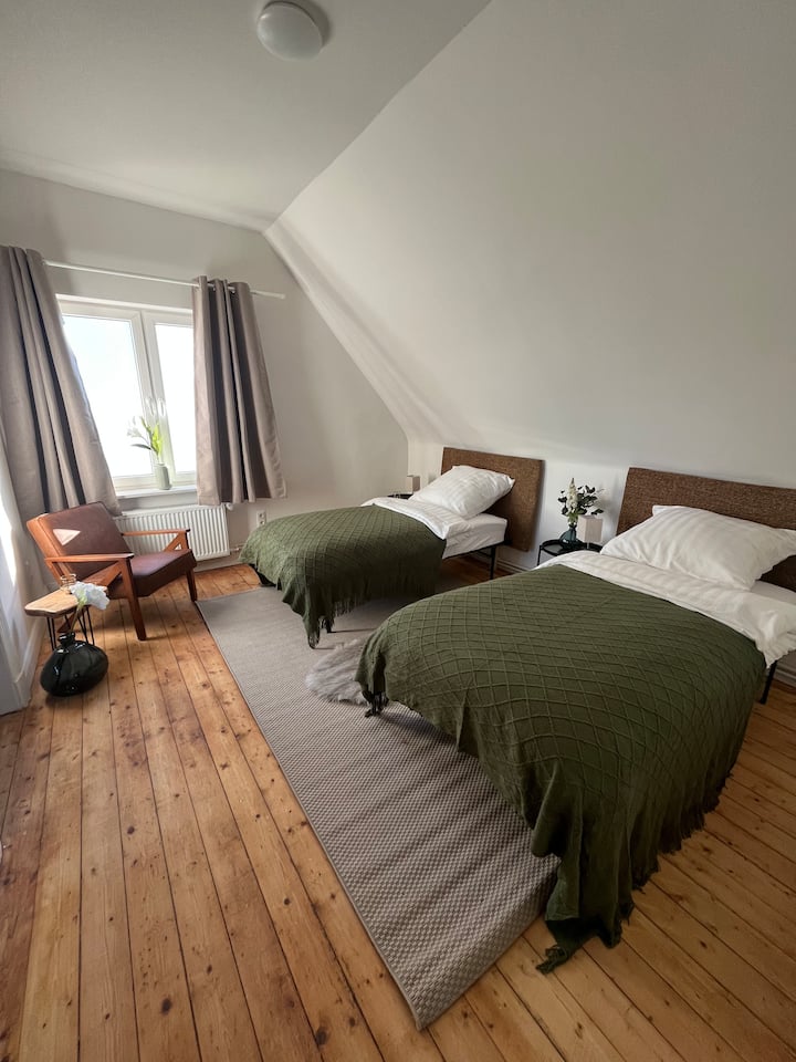 Modern 2 Bedroom Apartment Next To The Golf Course - Halstenbek