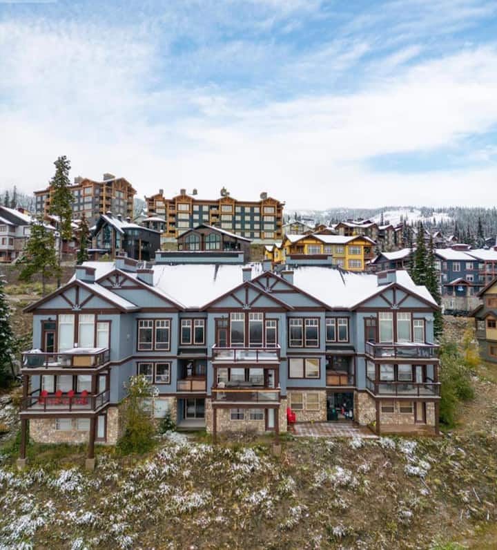 The Movie House / Ski In / Ski Out - Big White Ski Resort, BC