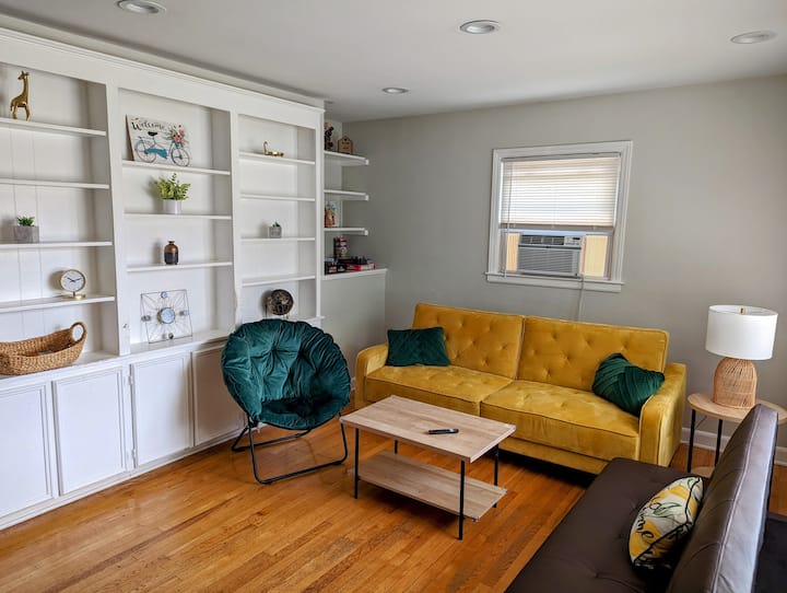 Simple And Safe Cul-de-sac Home - Roanoke, VA