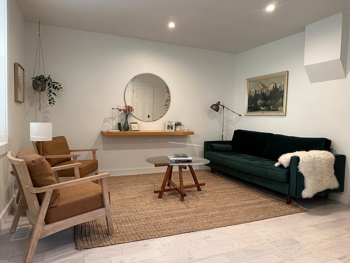 Cozy Central Ninth Cottage - 3 Bed/2 Bath - Salt Lake City, UT