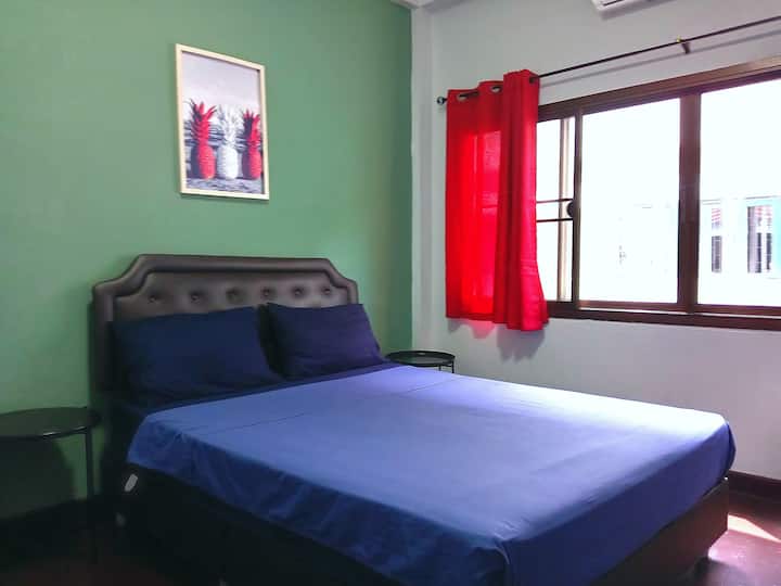 Cozy A/c Room Next Temples! - Bangkok