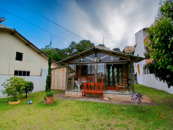 Casa Charmosa Com Quintal Amplo - Florianópolis