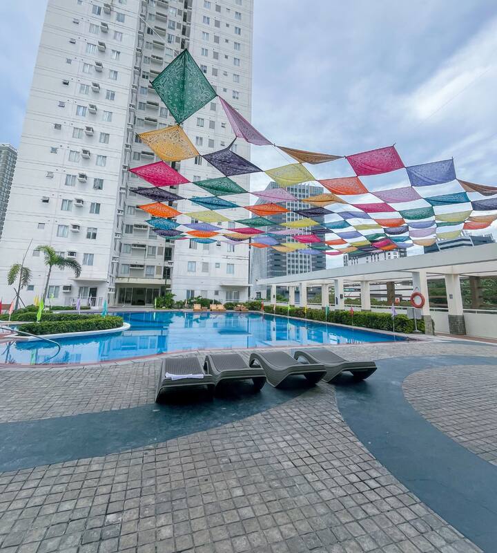 Mixed Dorm Bed With Mountian View - Cebu It Park - Cebu