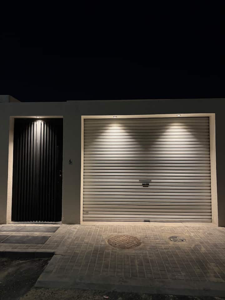 Modern Studio | Self Entry + Private Garage - Dammam