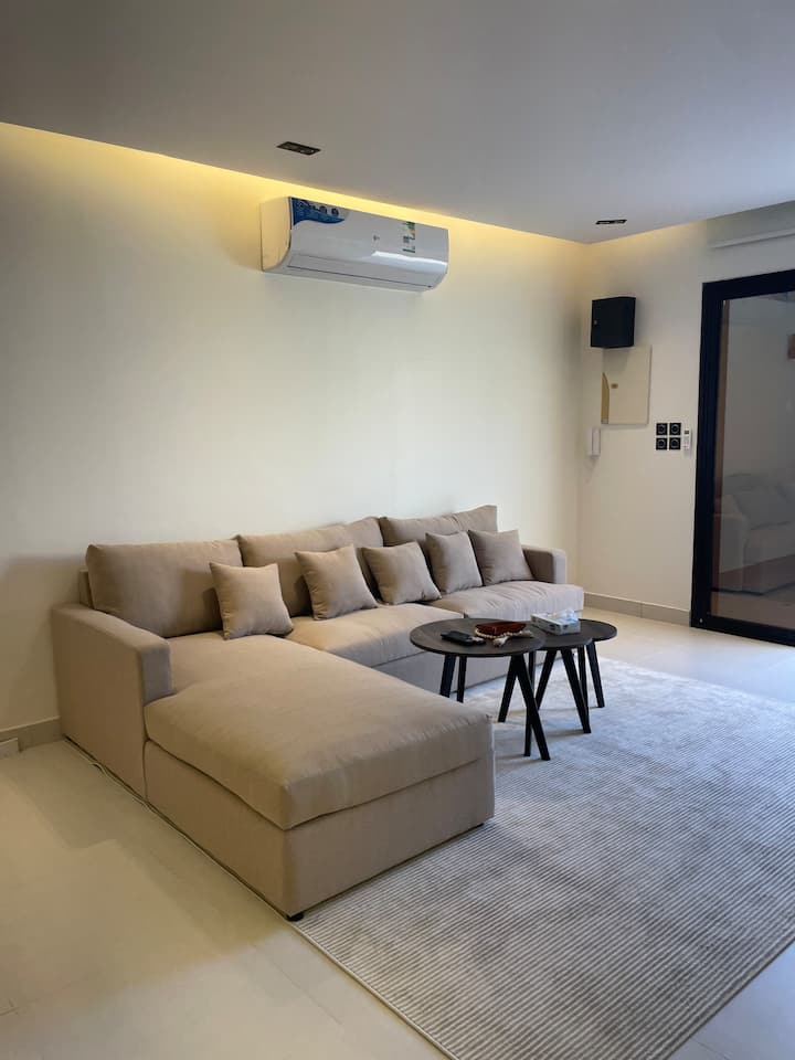 منزل ضيافه - مدخل مستقل وحوش خاص (دخول ذكي) - Dammam