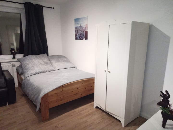 Schlafzimmer In Der Nähe Der Fachhochschule Kiel! - Kiel