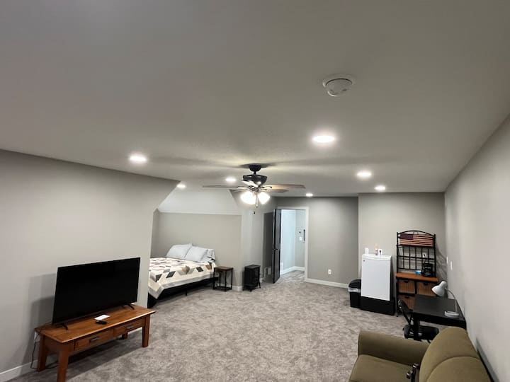 Bonus Room In The Woods - New Ulm, MN