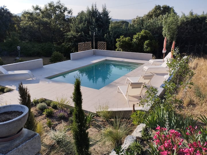 Casa De Campo Con Piscina - El Tiemblo