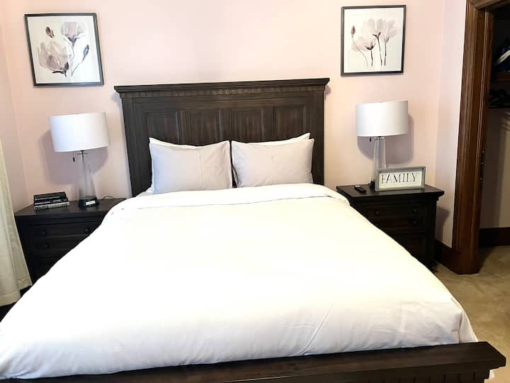 Waterfront Home With Cosy Room - Amherstburg