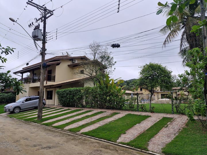 Casa Com Piscina E 4 Suítes - Ubatuba
