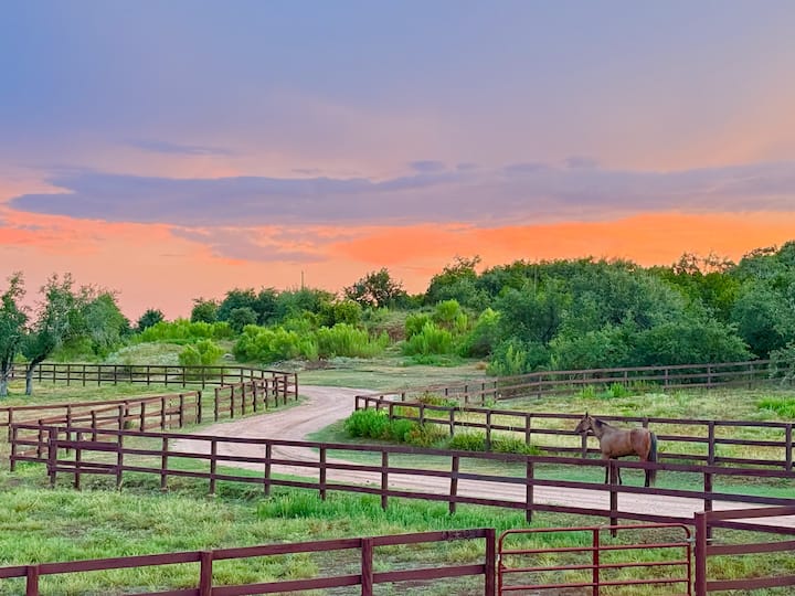 Horse Overlook Unit #1 - Dripping Springs, TX