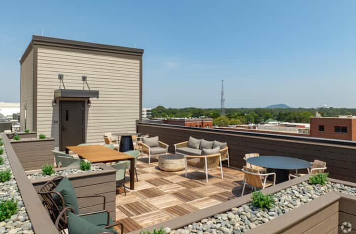 Signature Suite: Comforts In The Heart Of Gastonia - Gastonia, NC