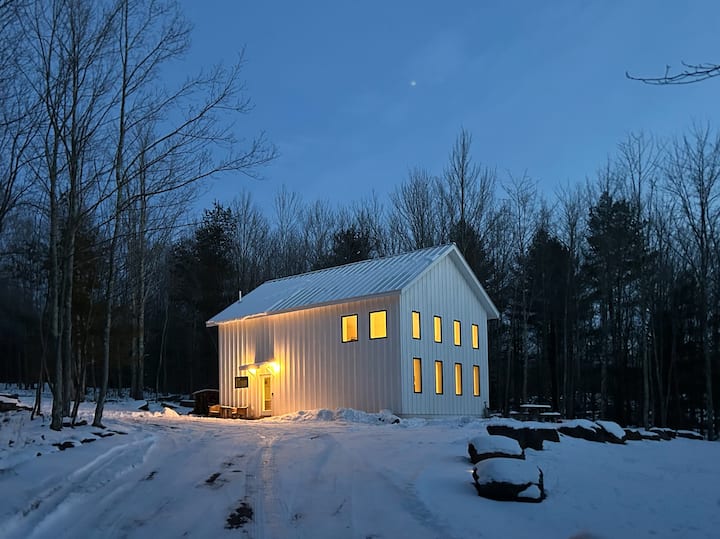 Catskills Cabin -Wood Stove, Games, Coffee & Views - Hunter, NY