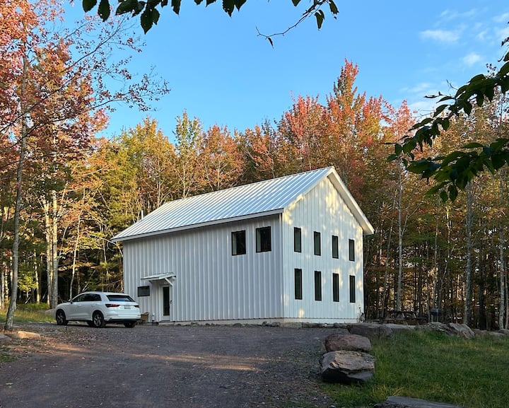 Cozy Hunter/windham Cabin + Fireplace Near Skiing - Hunter Mountain, NY