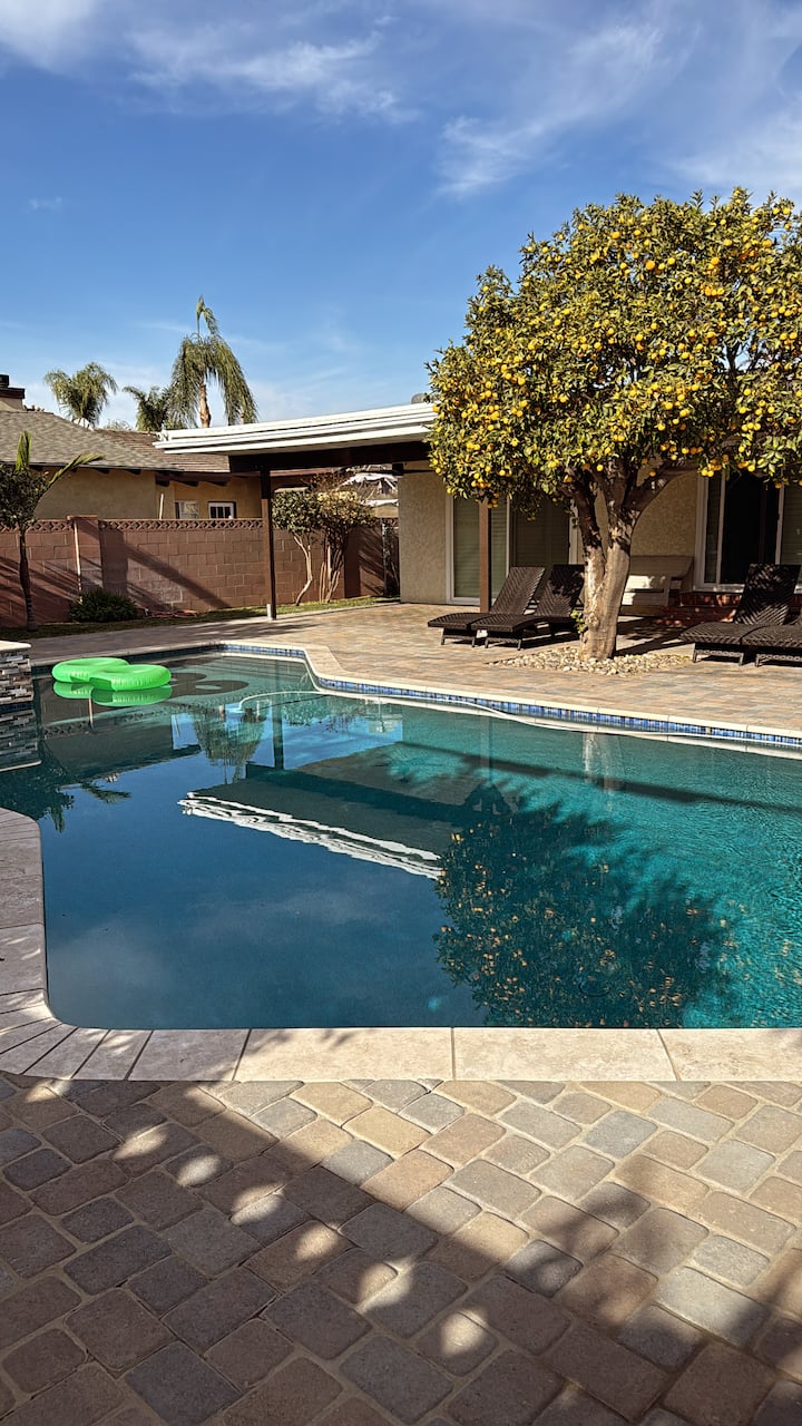 Entire Gorgeous Pool House! - Downey, CA