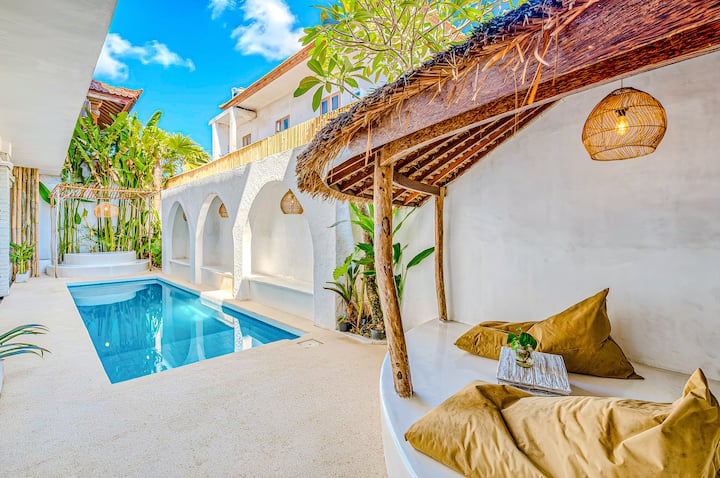 Central 9br Villa • Pool • Rooftop • Gym • Canggu - Bali