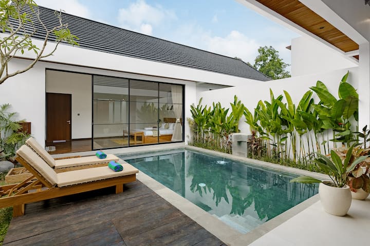 Modern Luxe Private Pool Villa & Kitchen - Bali