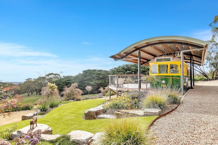 Tram Carriage A Luxuriously Renovated 1936 Tram - Adelaide