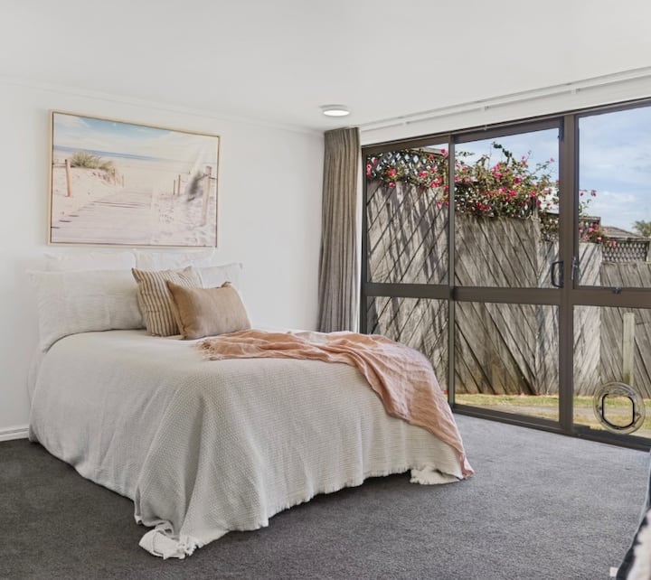 Kens Dream House - Mount Maunganui