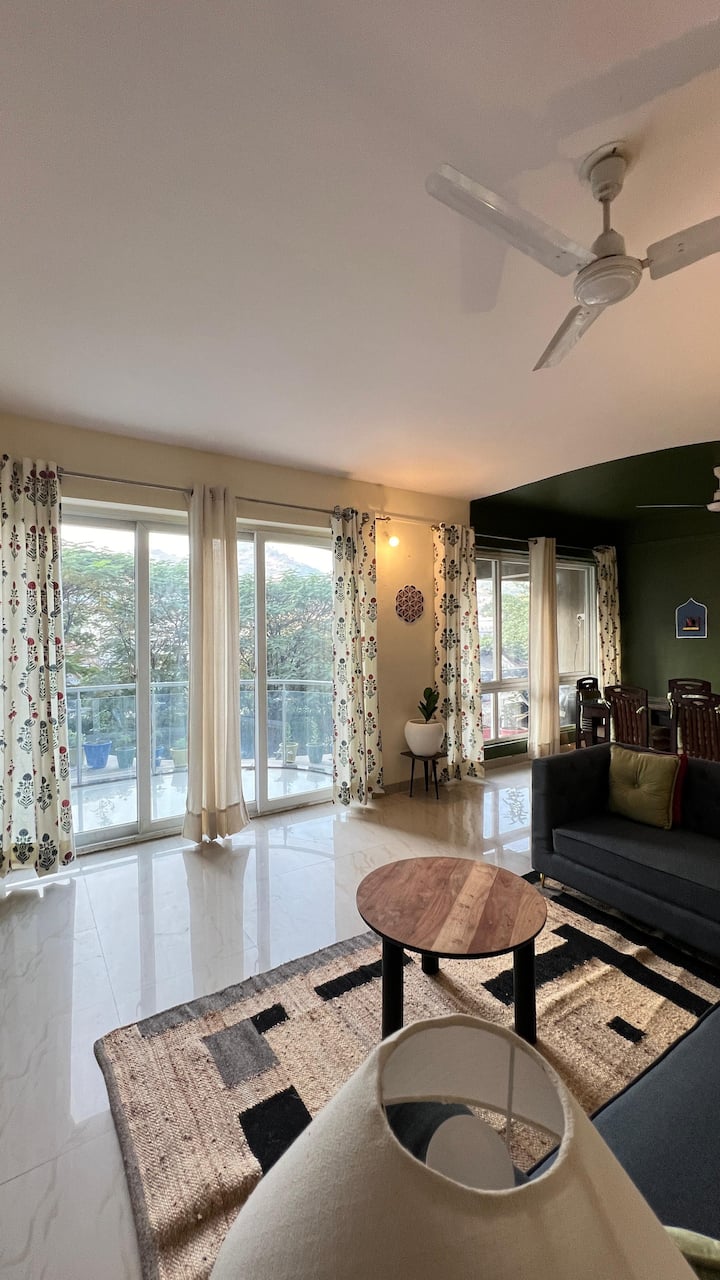 Alora: 3bhk Haven W Serene Living & Hillsideview - Udaipur