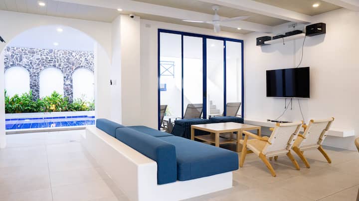 Santorini Springs Villa A - Calamba