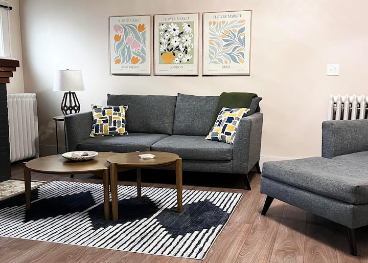 Kamm's Cozy Corner
2-br Flat In West Park - Cleveland