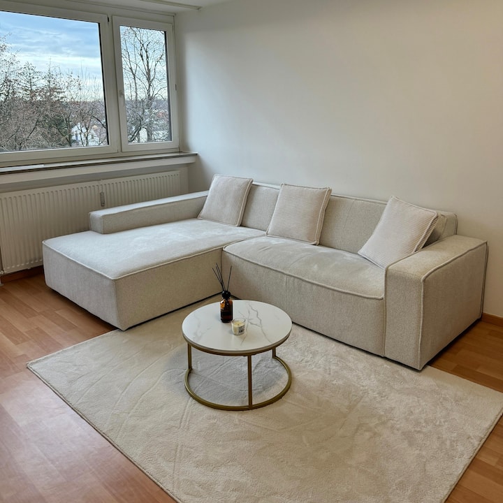 Helle 2- Zimmer Wohnung Mit Balkon - Munich