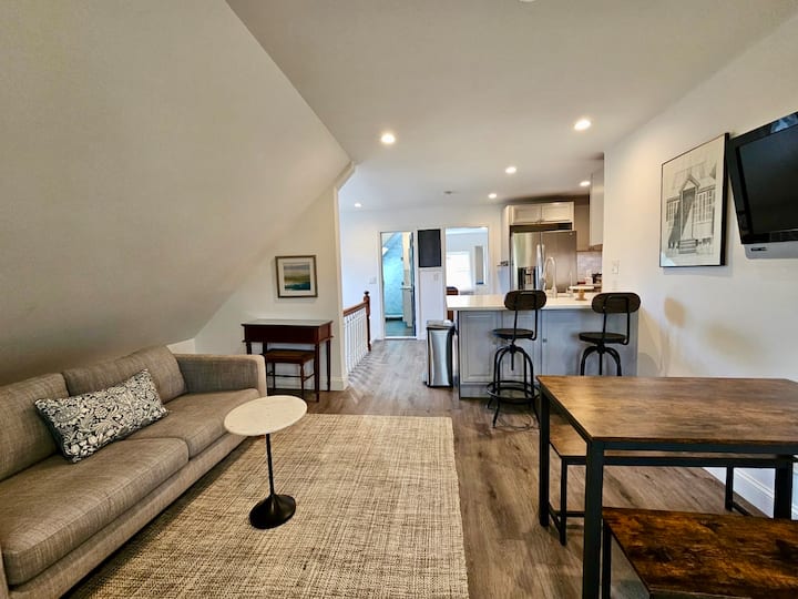 Sunny Top Floor & In Unit W/d - Englewood, NJ