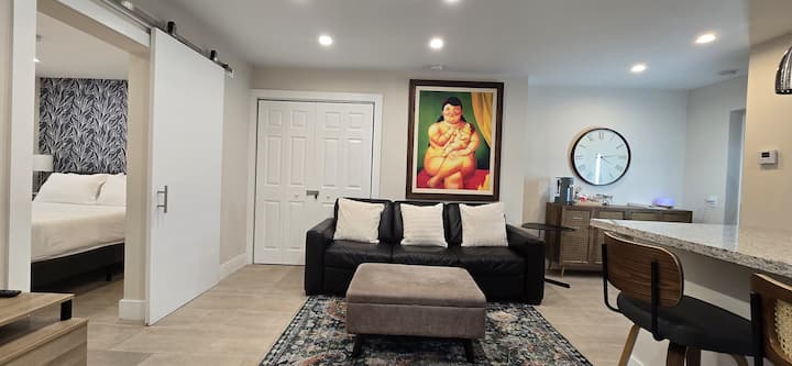 Charming Beach Home In Ft. Lauderdale - Fort Lauderdale, FL
