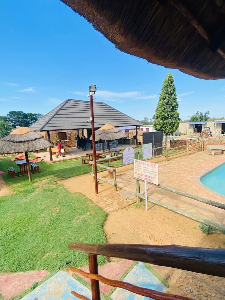 Graceland Recreation Guesthouse- Nine Sleeper Room - Bronkhorstspruit
