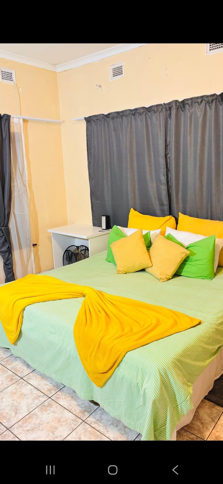 Affordable, Clean And Safe
Group Transport - Kloof