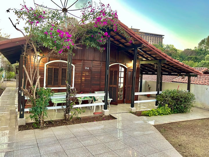 Casa Madeira Aconchego - Parcele 6x S/juros - Águas de Lindoia