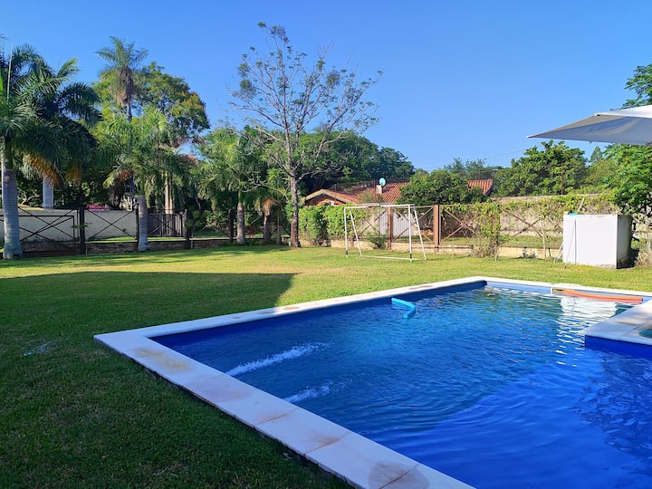 Cómoda Casa En Puerta Del Lago Sanber - Paraguay