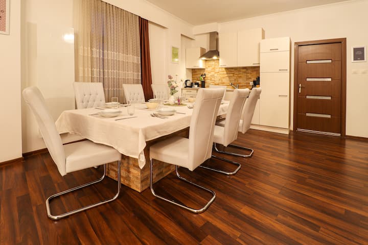 Edle, Geräumige Ferienwohnung - Meerane