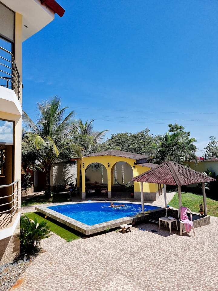 Agradable Casa Con Piscina - Tarapoto