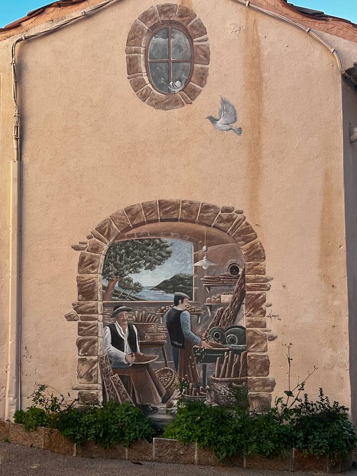 Jolie Maison De Village Avec Garage Privé - Hyères